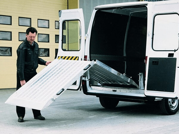Rampe für Transporter // Sonderangebote für das Jahr 2020