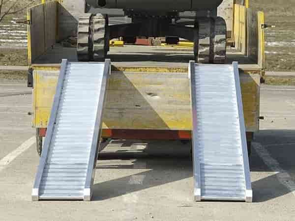 Auffahrrampen Ratgeber » In 7 Schritten zur passenden Rampe